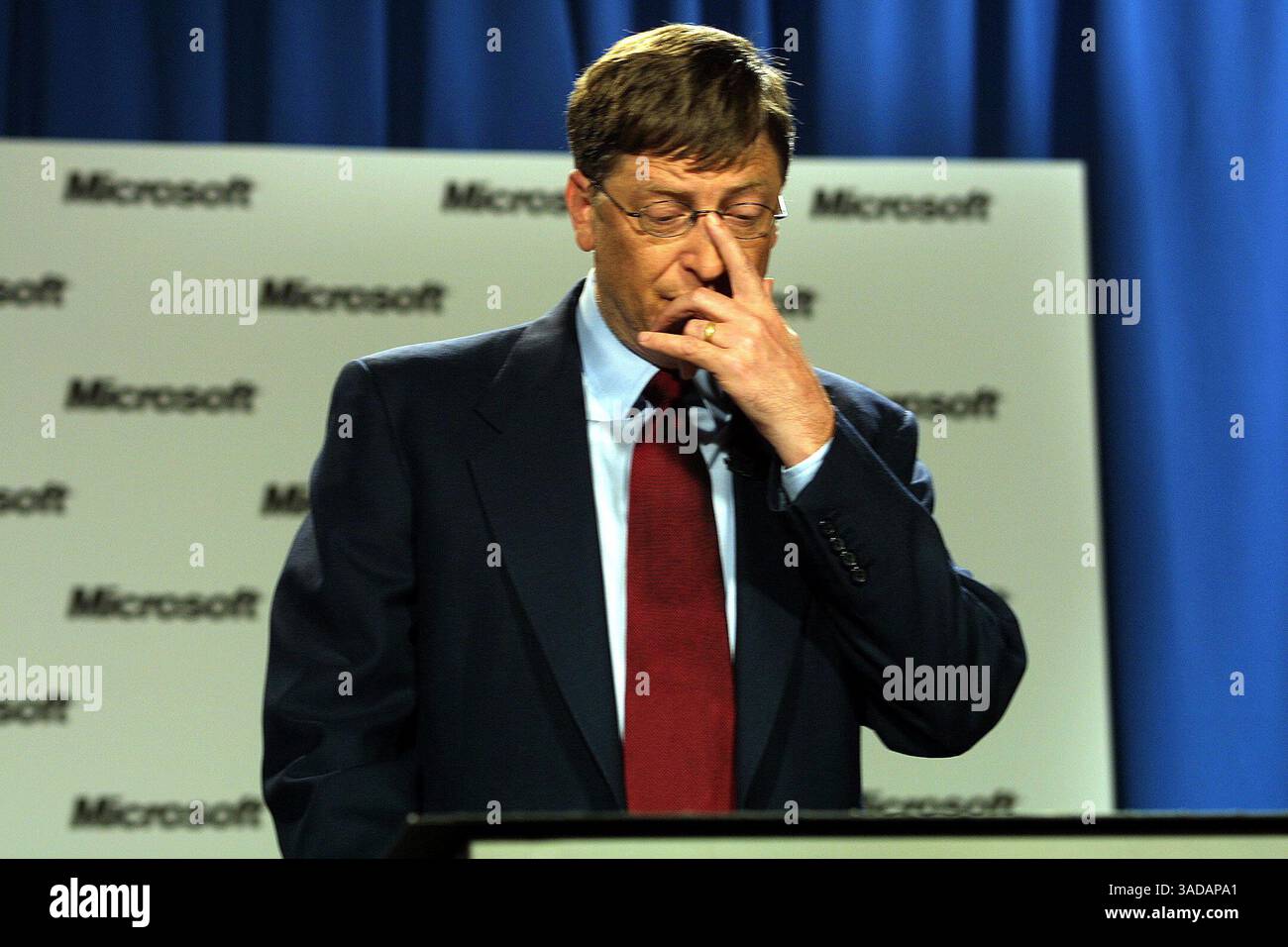 Bill gates microsoft court hi-res stock photography and images - Alamy