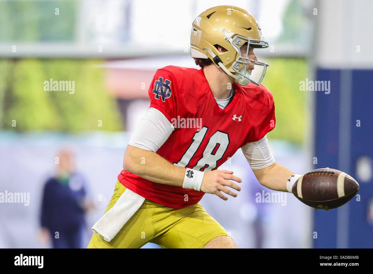 South Bend, Indiana, USA. 05th Apr, 2025. Notre Dame quarterback Steve ...