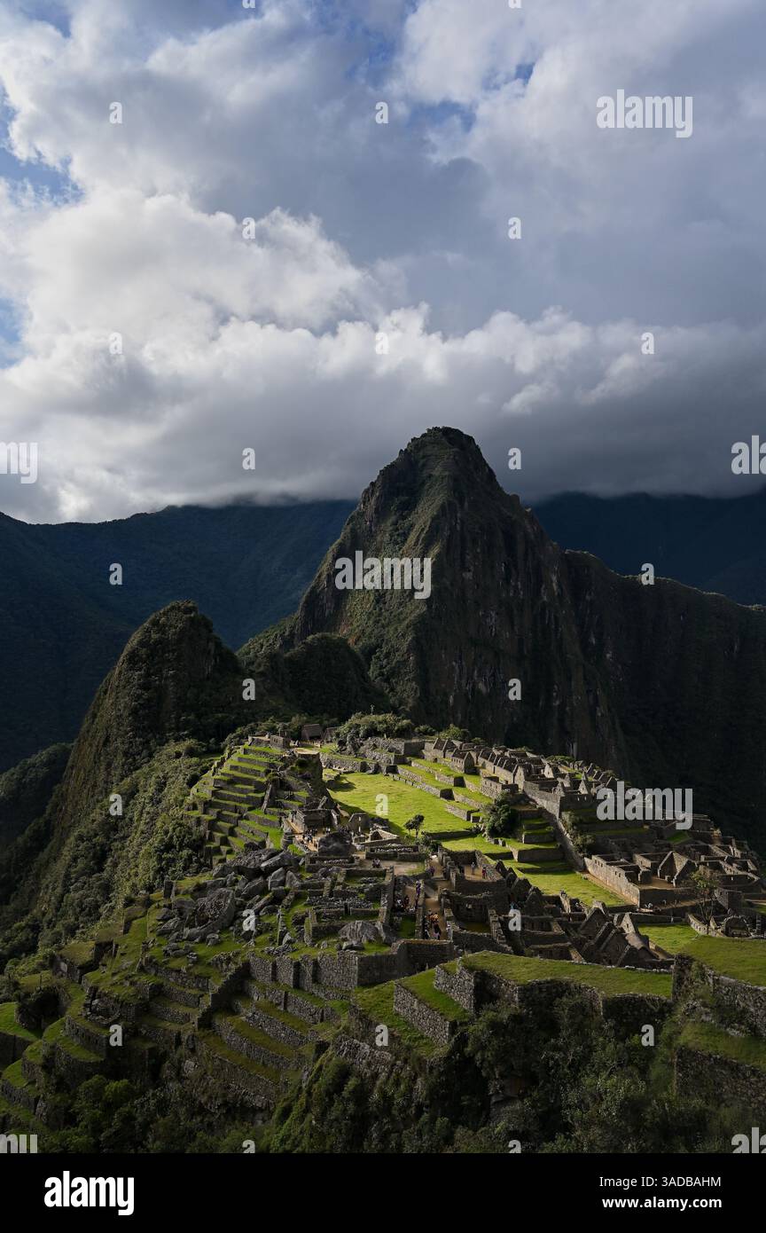 Cusco inca trail hi-res stock photography and images - Alamy