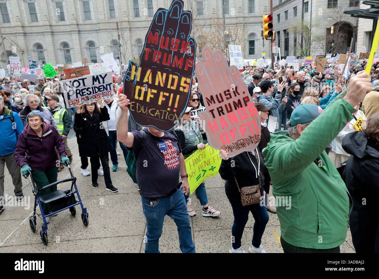 People begin to walk from City Hall to Independence Mall during the ...