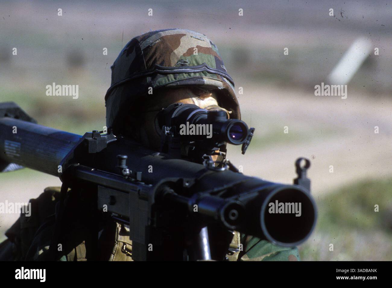 Shoulder fired rocket launcher hi-res stock photography and images - Alamy