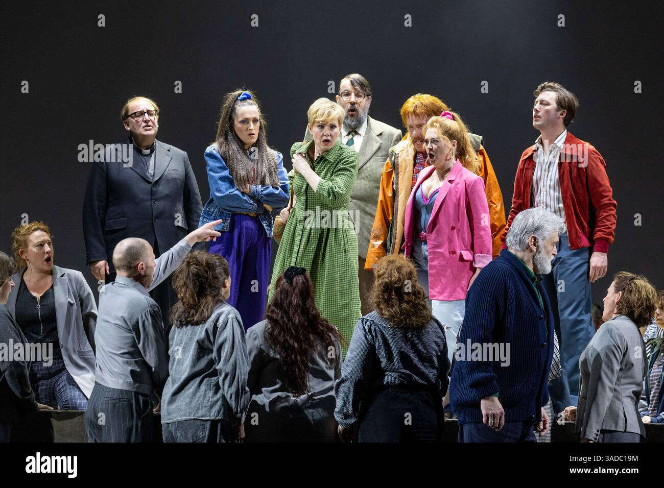 Rev simon lloyd hi-res stock photography and images - Alamy