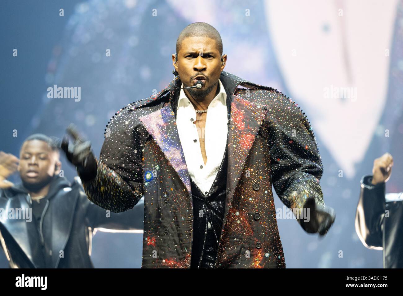 Usher performs his sixth night at The O2, London on Saturday 5 April ...