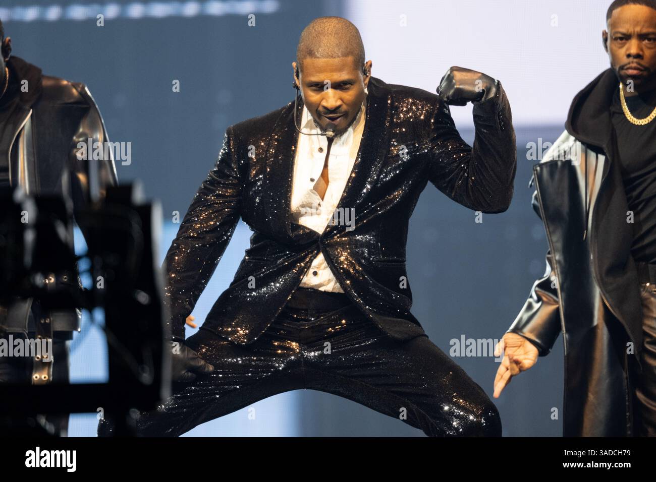 London, UK. 5th Apr 2025. Usher performs his sixth night at The O2 ...