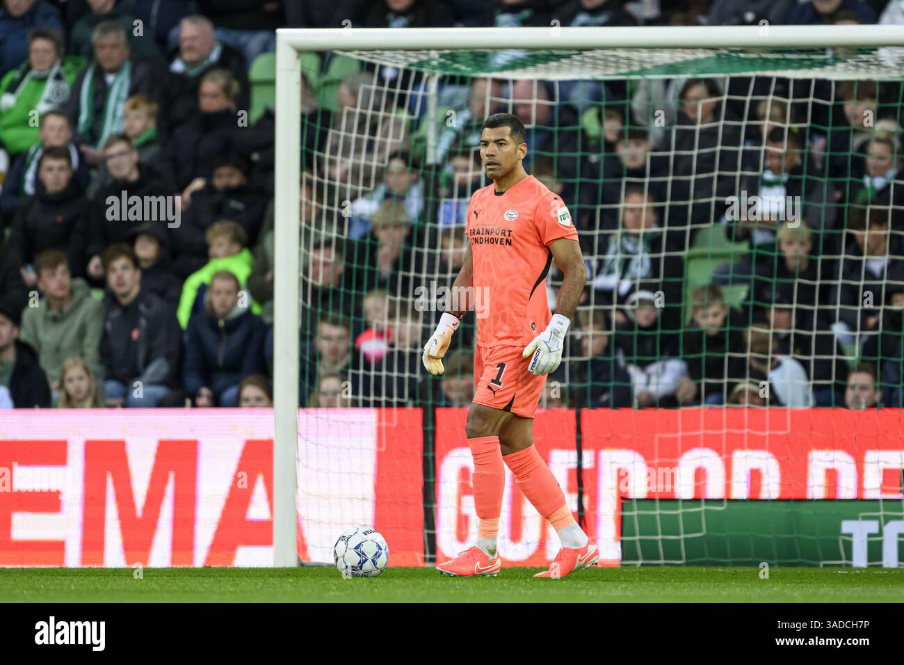 GRONINGEN - PSV Eindhoven goalkeeper Walter Benitez during the Dutch ...