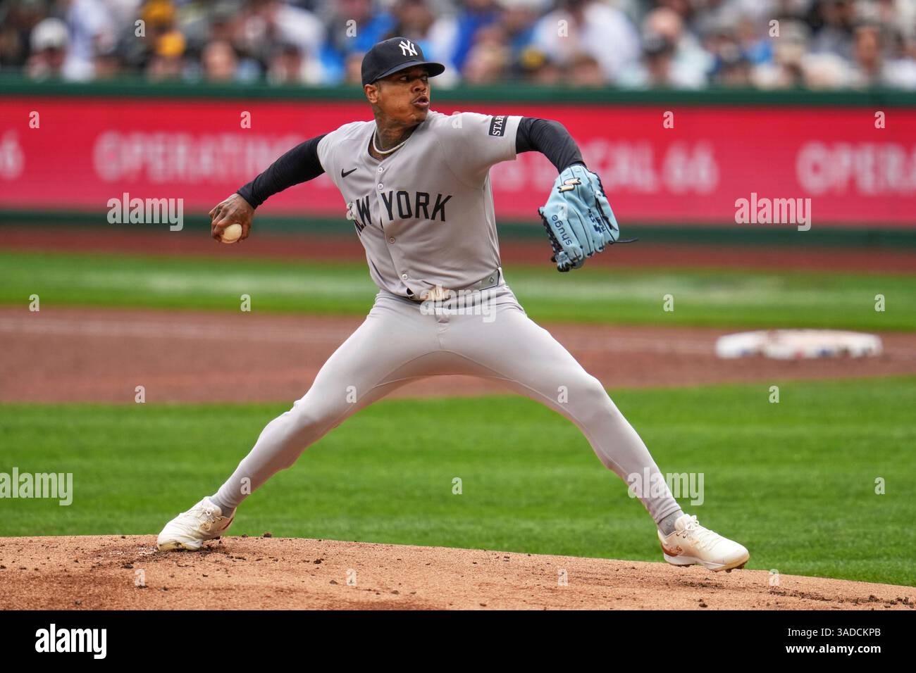 New York Yankees starting pitcher Marcus Stroman delivers during the ...