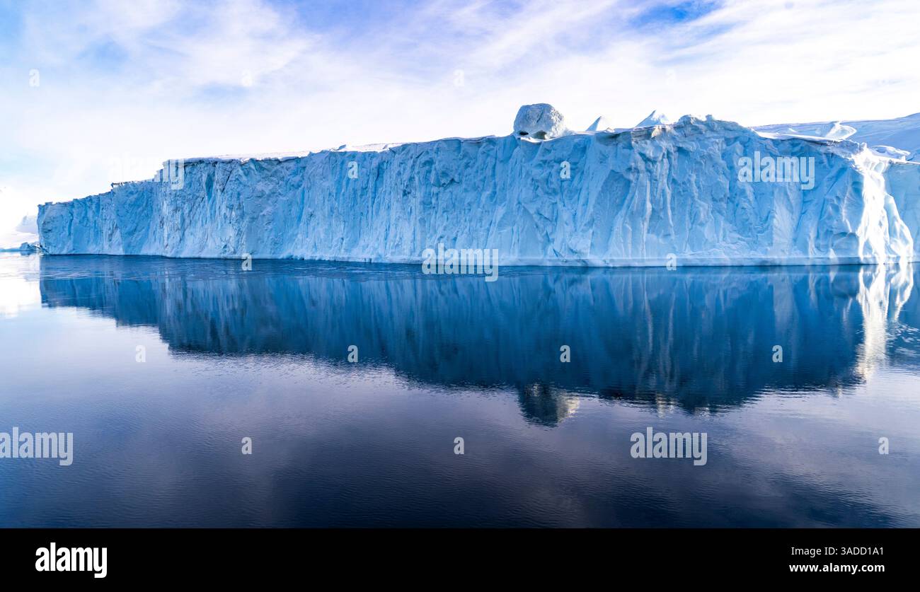 Massive glacier smooth icy hi-res stock photography and images - Alamy