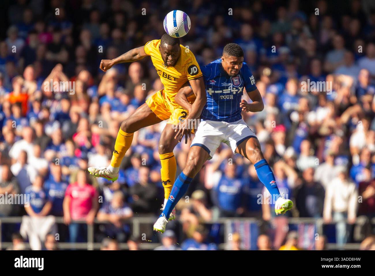 Ben Johnson of Ipswich Town and Toti Gomes of Wolverhampton Wanderers ...