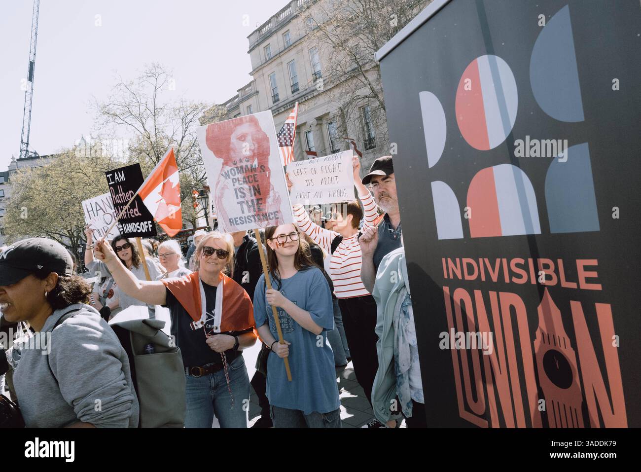 Anti-Trump Protest in London Hundreds of American expatriates and local ...