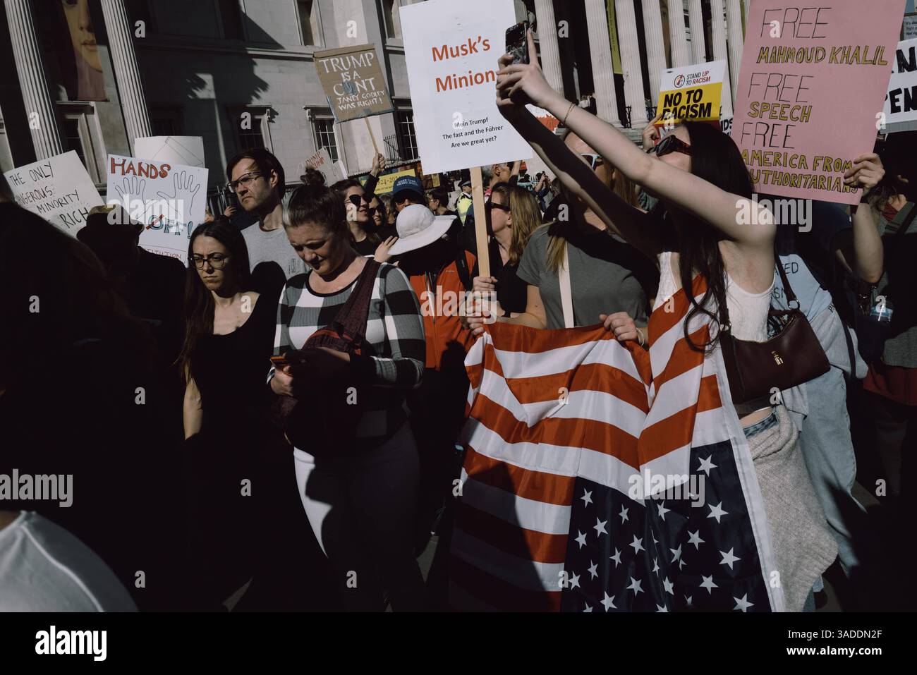 Anti-Trump Protest in London Hundreds of American expatriates and local ...