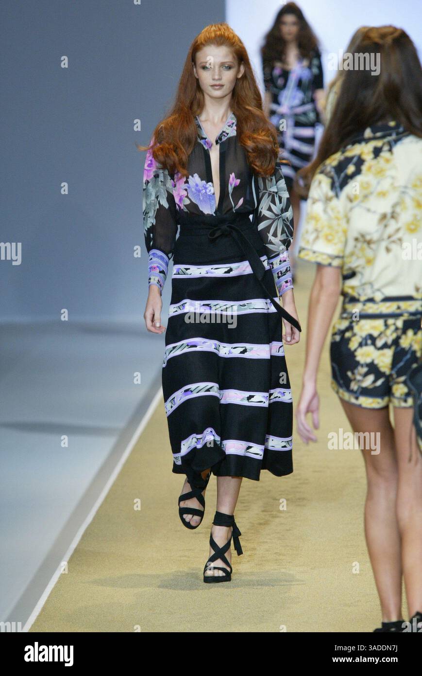 Oct 07, 2004; Paris, FRANCE; Models on the runway for the Leonard ...