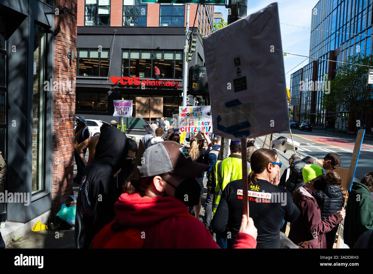 Seattle, USA. 5th Apr 2025. Activists continue to gather at the South ...