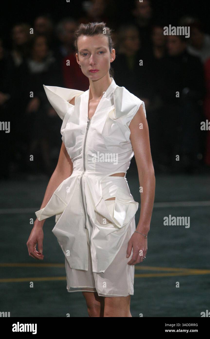 Oct 08, 2004; Paris, FRANCE; Model on the runway for the RICK OWENS ...