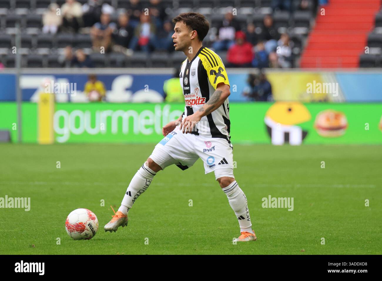 LINZ, AUSTRIA - APRIL 5: Sascha Horvath of LASK in action during the ...