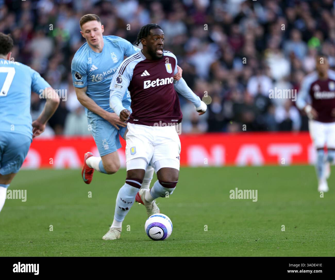 Birmingham, UK. 05th Apr, 2025. Axel Disasi (AV) Elliot Anderson (NF ...