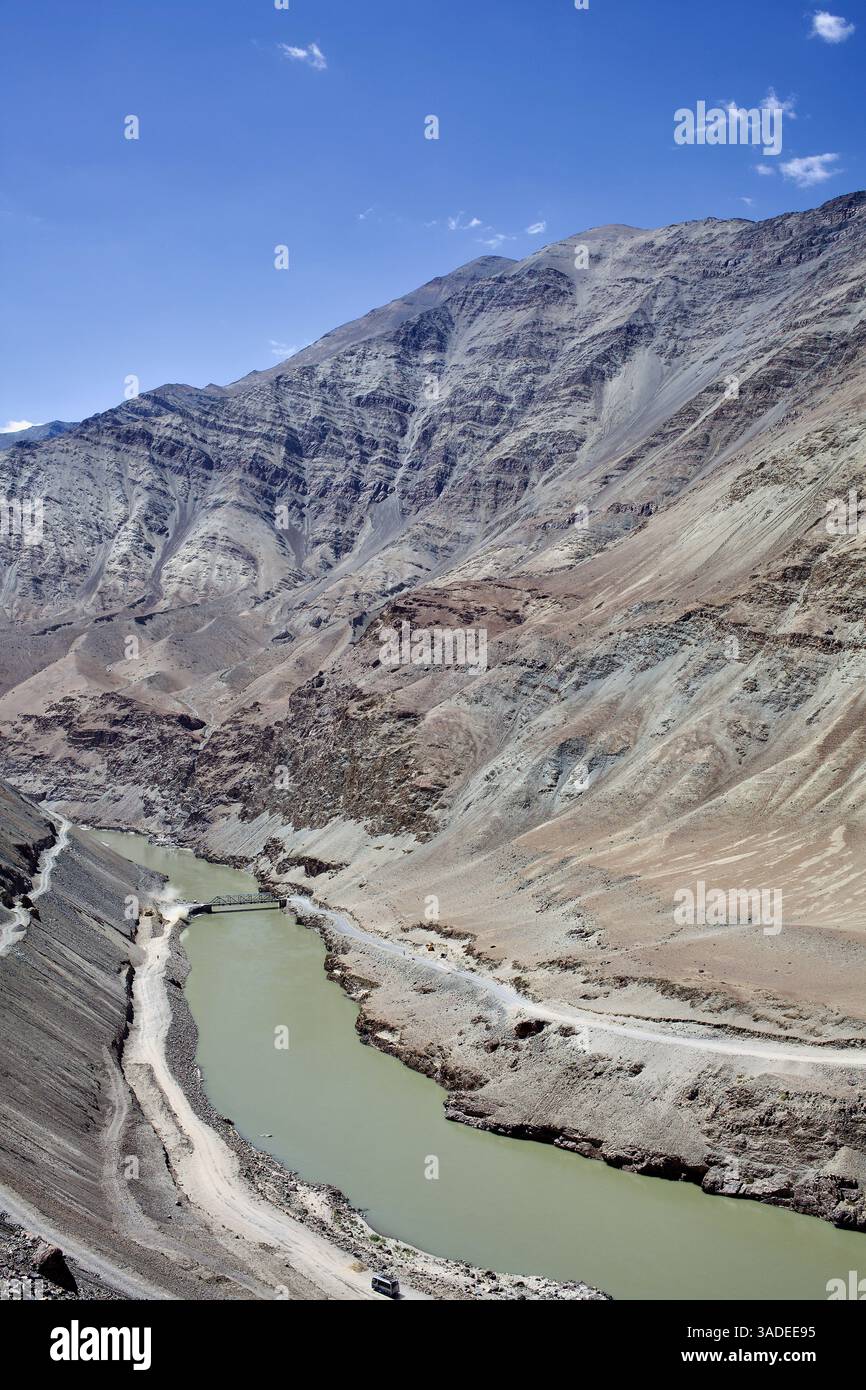 Confluence of the Indus and Zanskar Rivers seen from the Srinagar–Leh ...