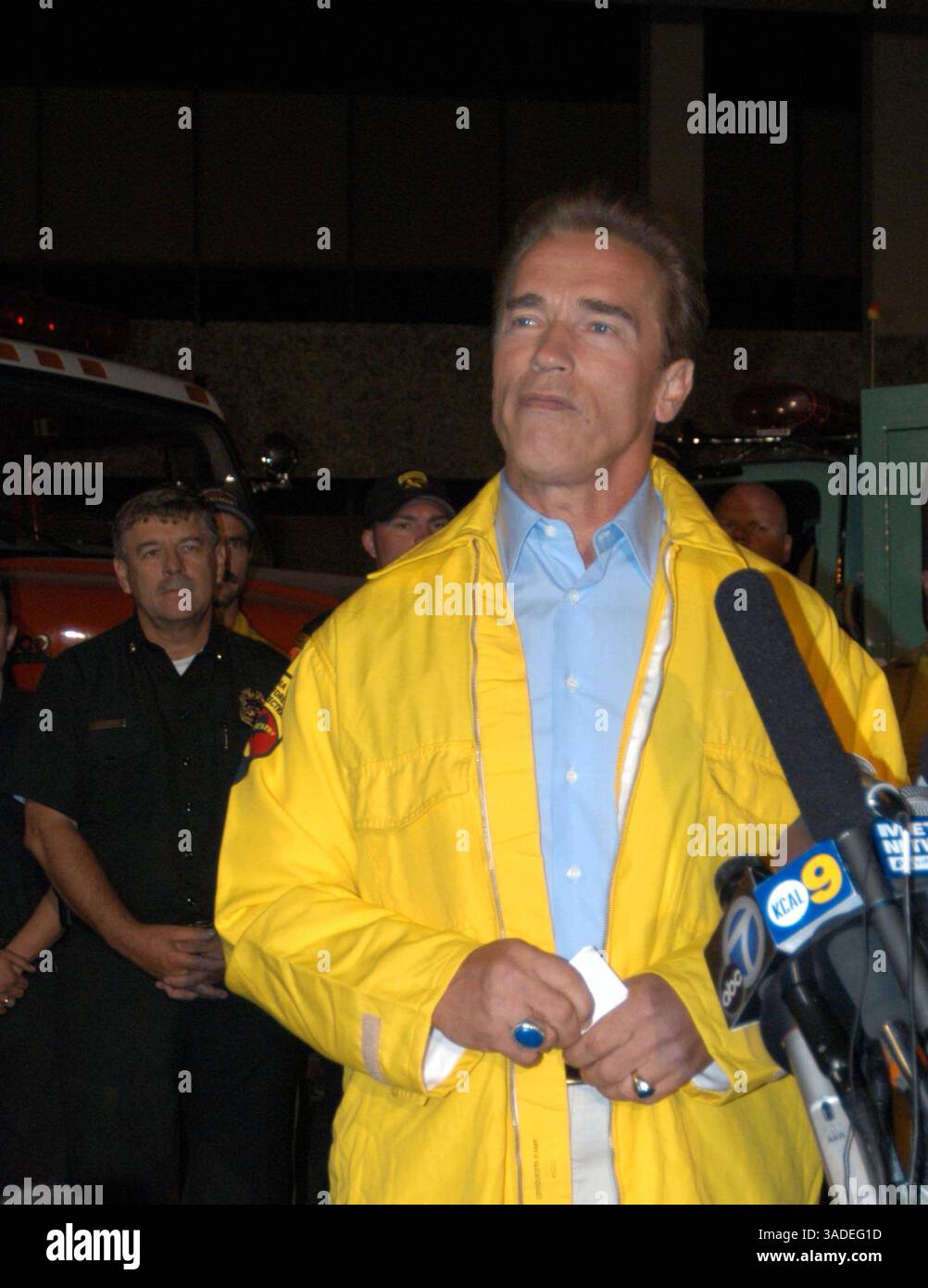 Oct 30, 2003; San Bernardino, CA, USA; A somber ARNOLD SCHWARZENEGGER ...