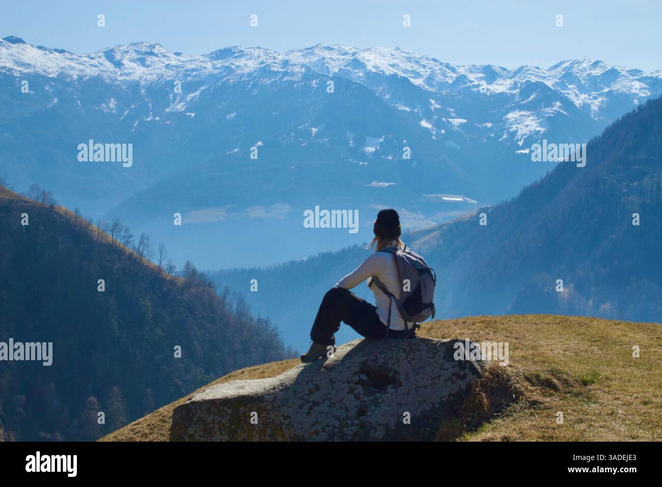 Self portrait mountain explorer hi-res stock photography and images - Alamy