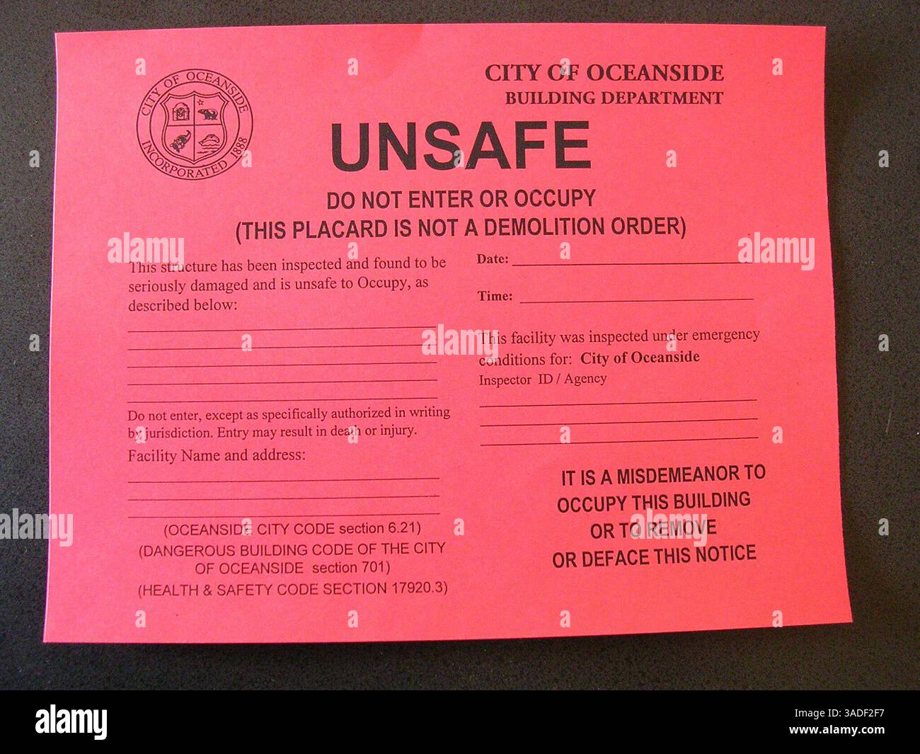 Unsafe to occupy hi-res stock photography and images - Alamy