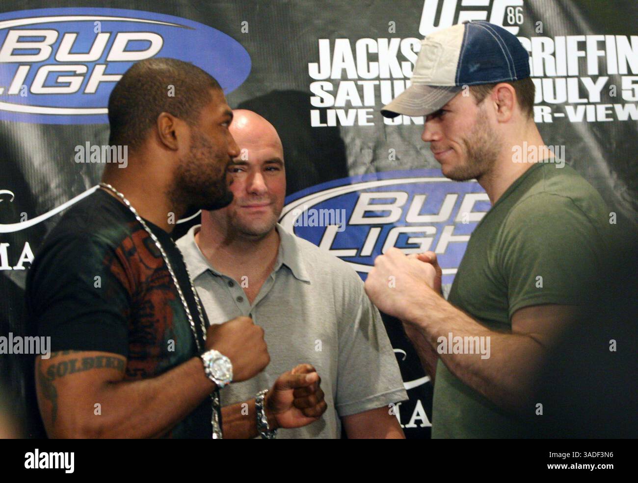 Ufc 86 jackson vs griffin hi-res stock photography and images - Alamy