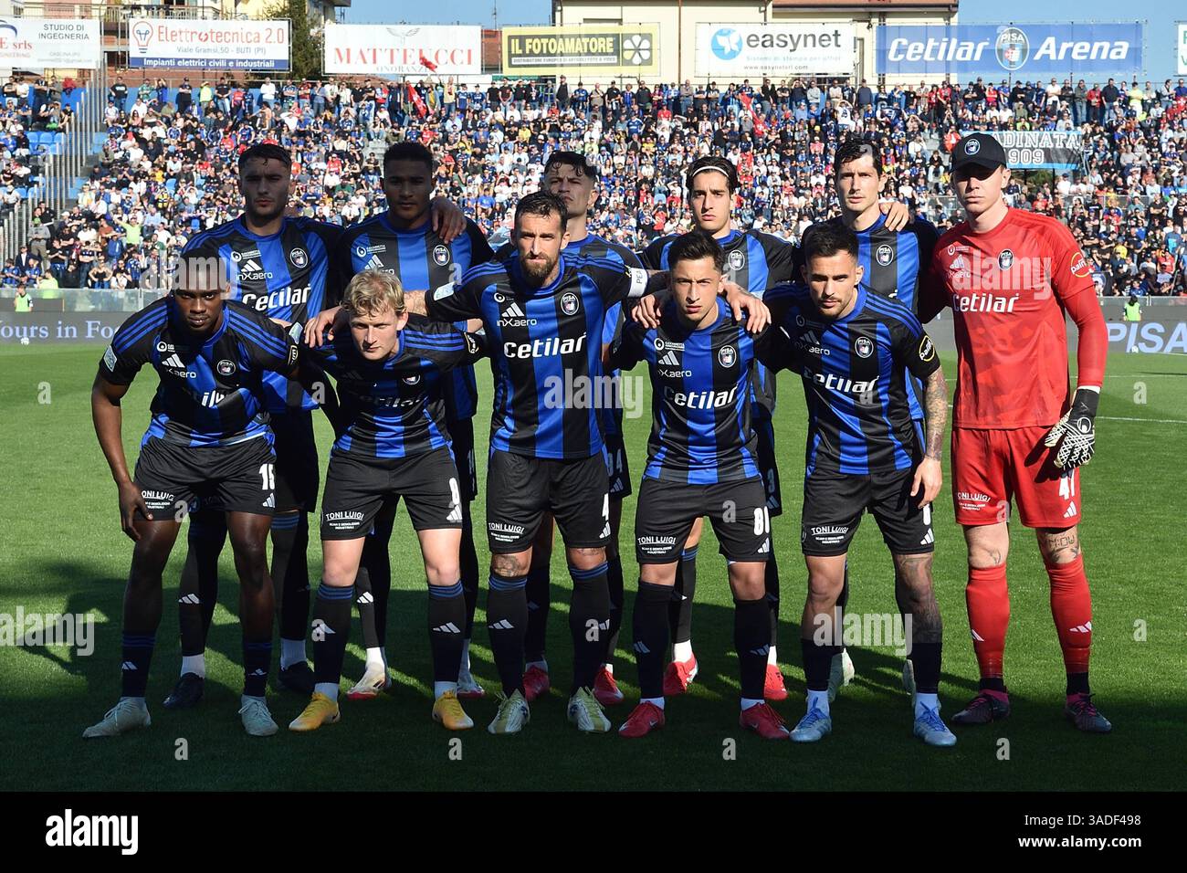 Players of Pisa lineup during AC Pisa vs Modena FC, Italian soccer ...