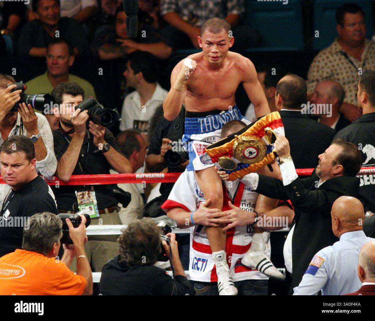 Chris juarez hi-res stock photography and images - Alamy