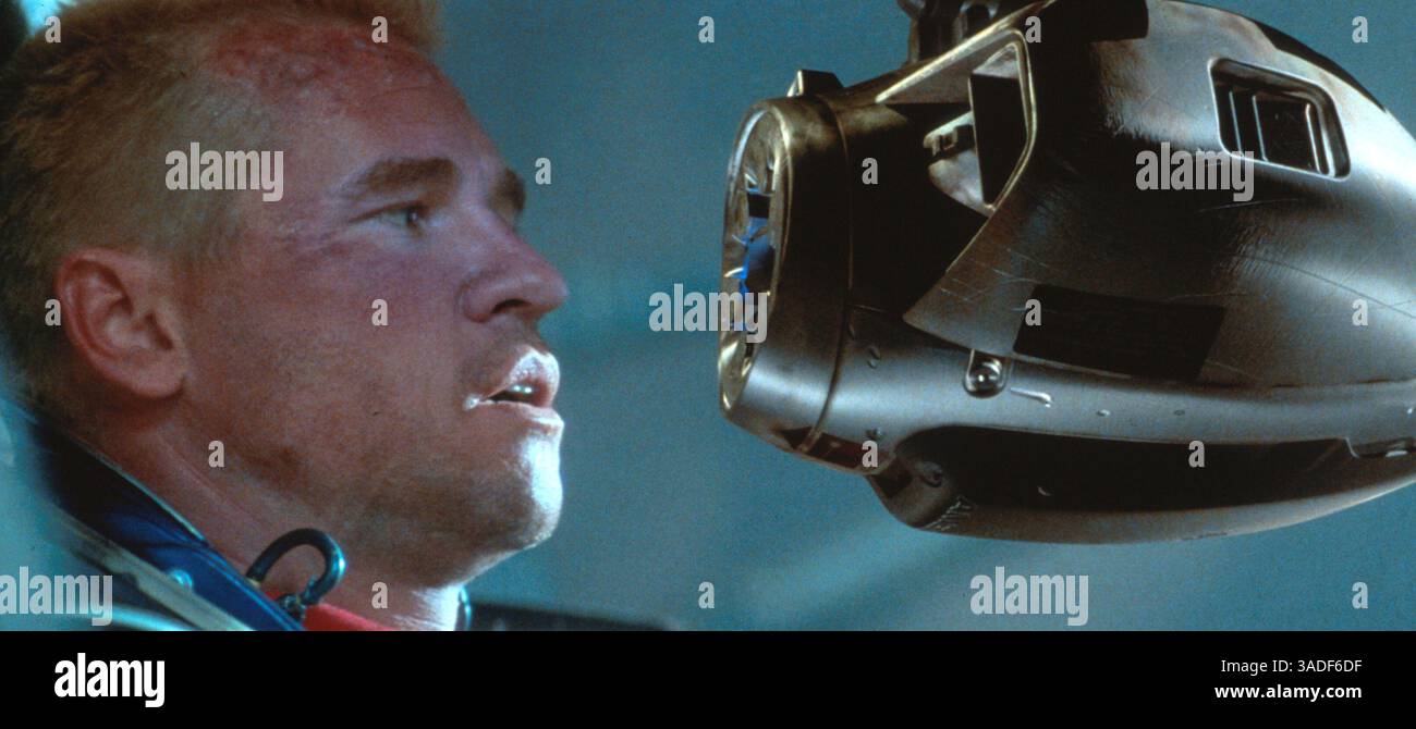 Nov 10, 2000; Hollywood, California, USA; (L to R) Actors VAL KILMER ...