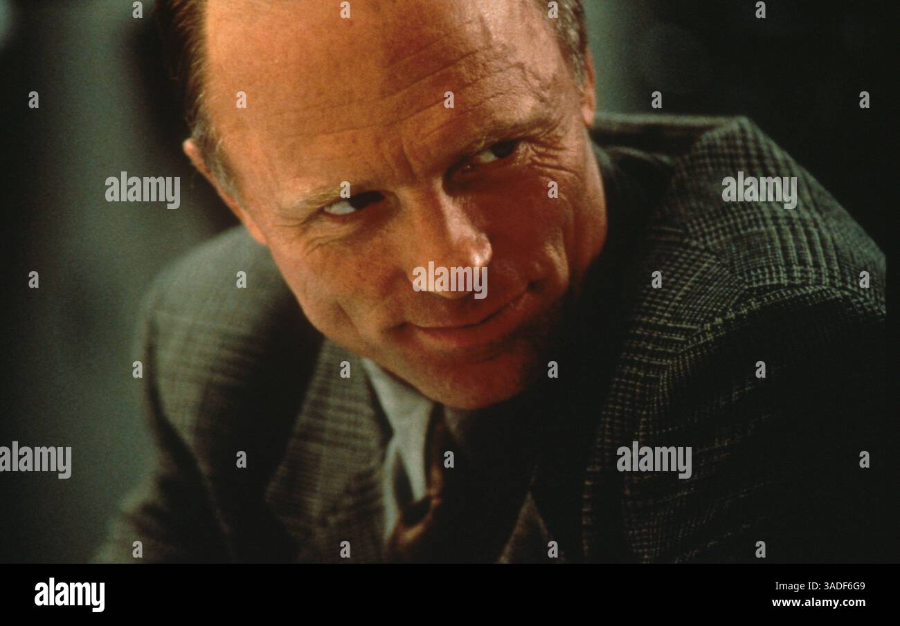 Apr 11, 2001; Hollywood, California, USA; Actor ED HARRIS (Seth Frank ...