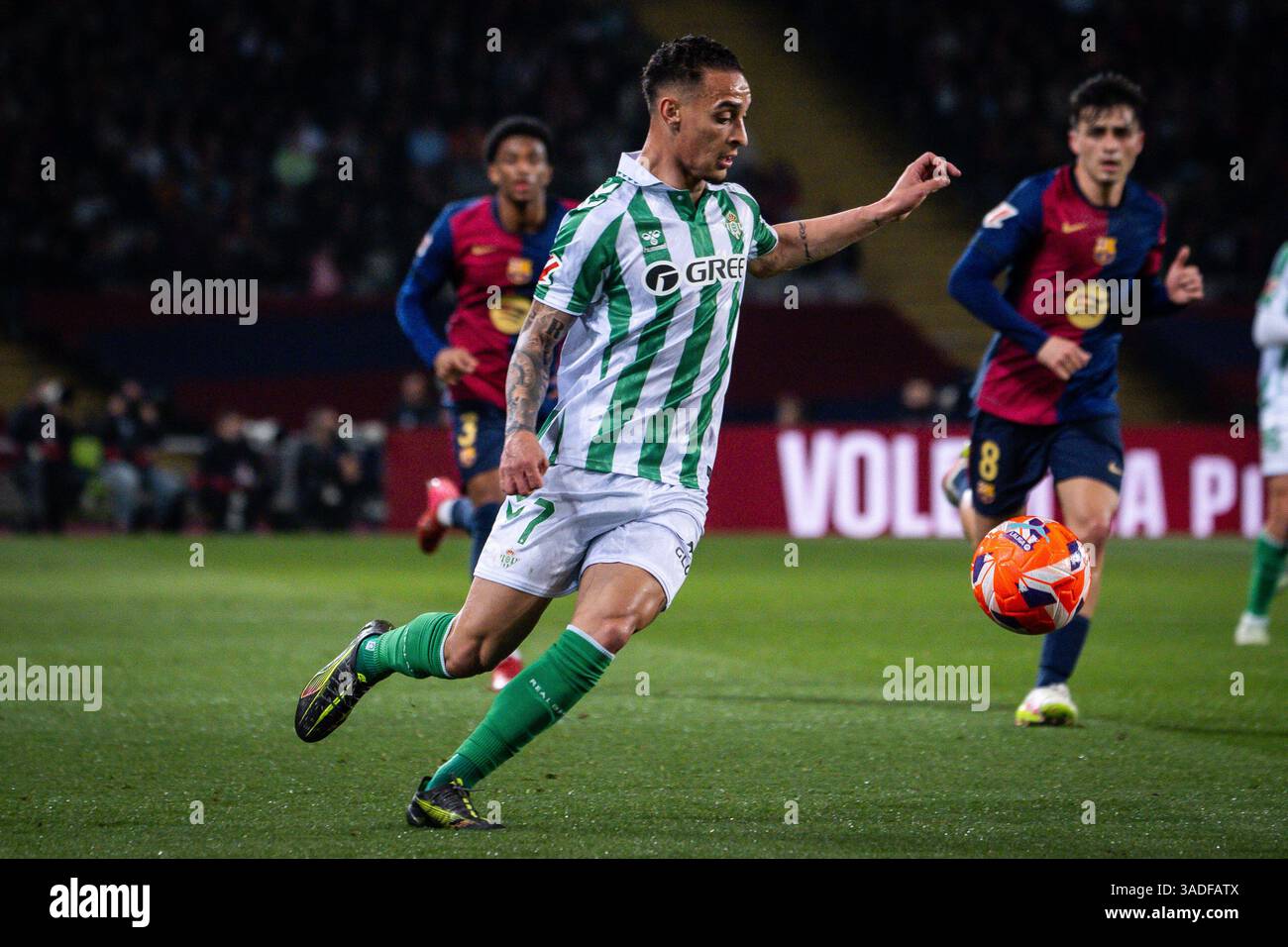 Barcelona, Spain, Spain. 5th Apr, 2025. Antony MATHEUS DOS SANTOS of ...
