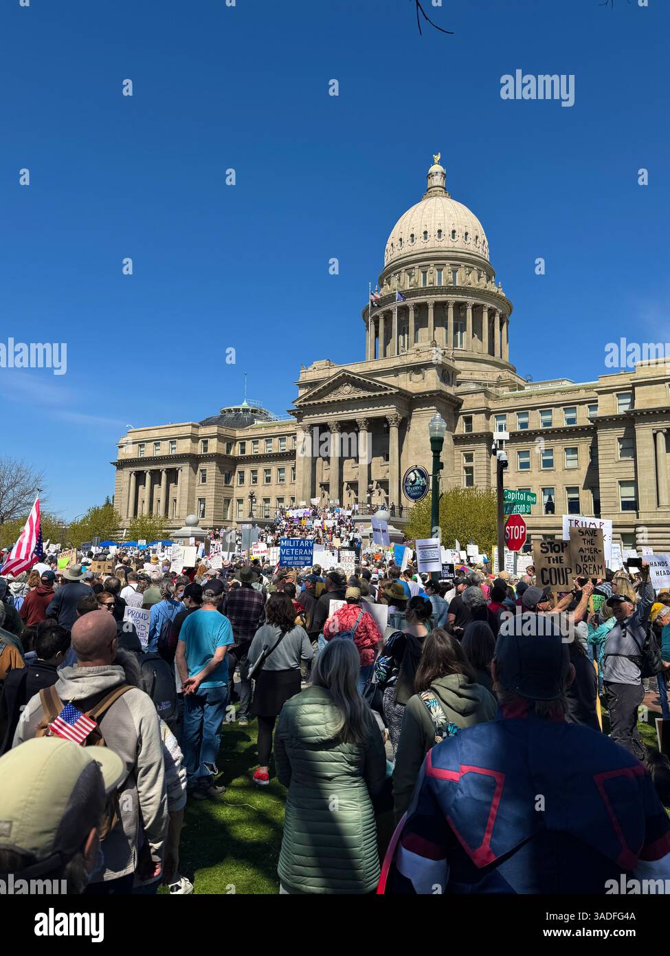 Us capitol protest hi-res stock photography and images - Alamy