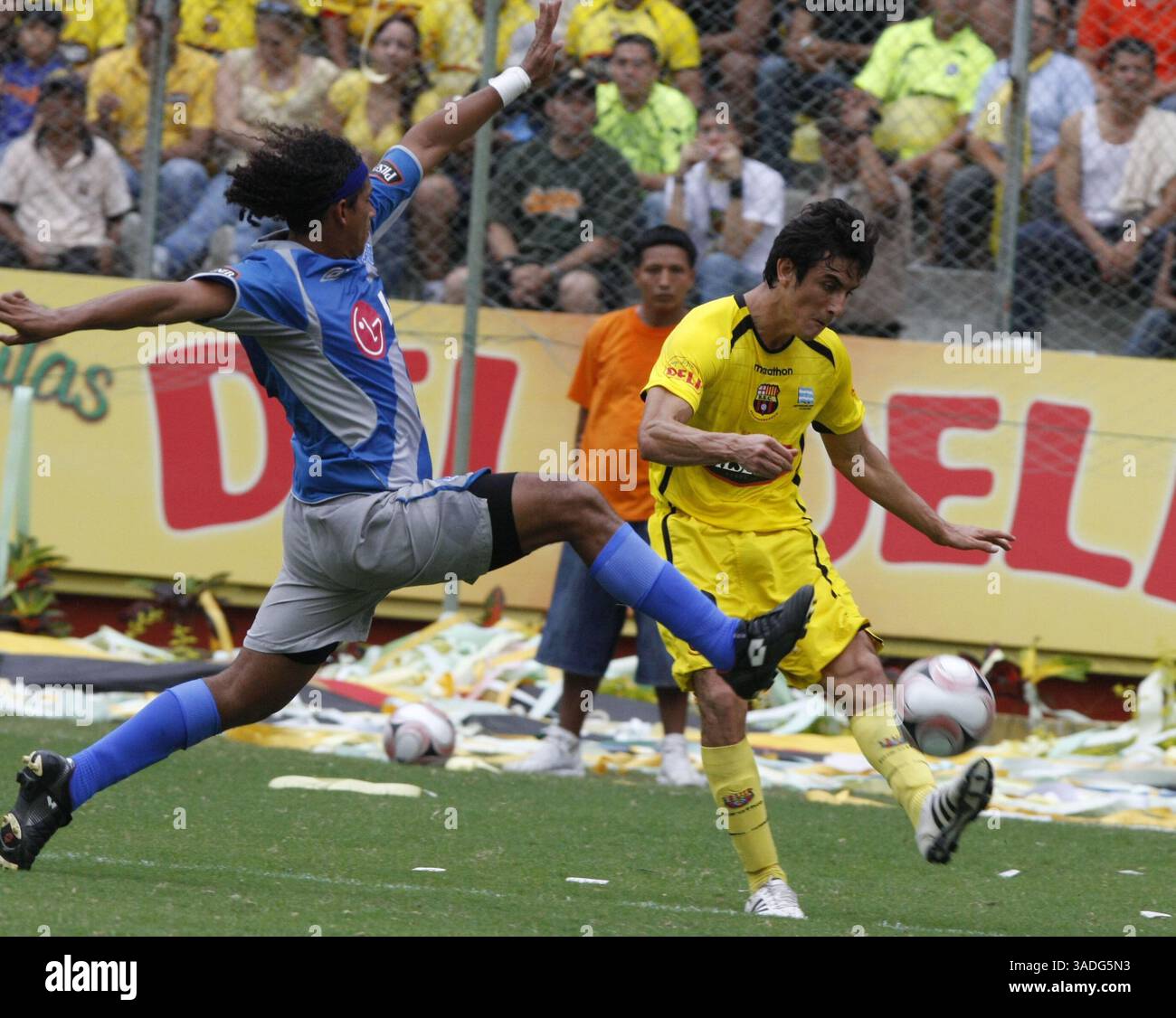 Tiempo clásico hi-res stock photography and images - Alamy