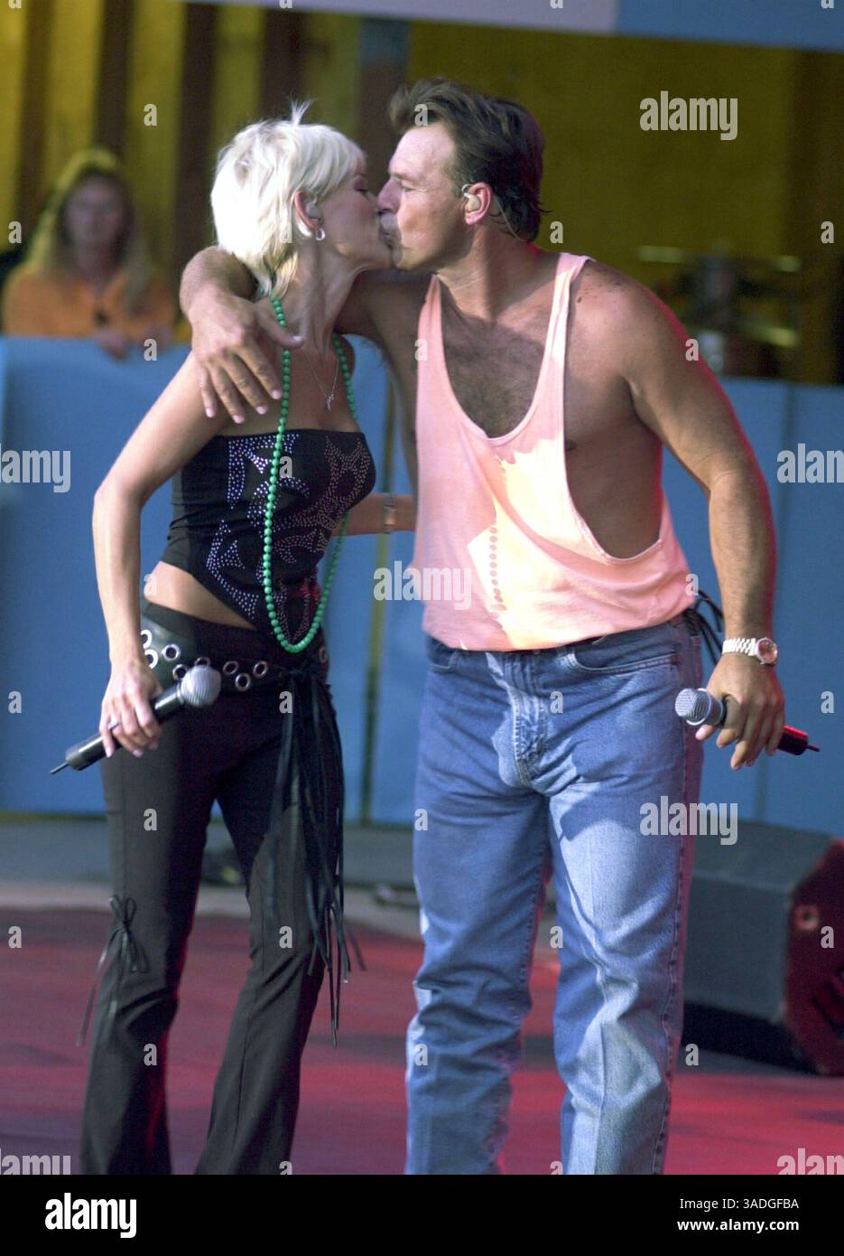 Lorrie morgan hi-res stock photography and images - Alamy