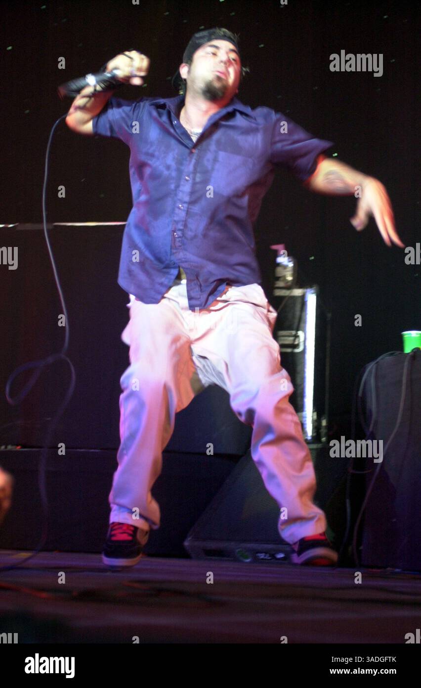 Deftones 2001 hi-res stock photography and images - Alamy