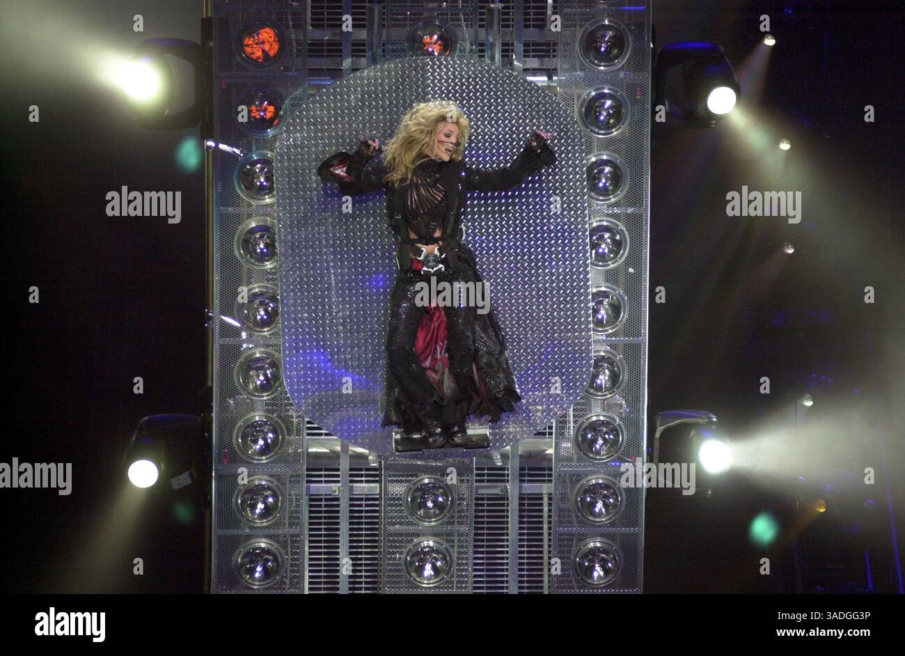 Nov 02, 2001; Pittsburgh, PA, USA; Singer BRITNEY SPEARS performs ...