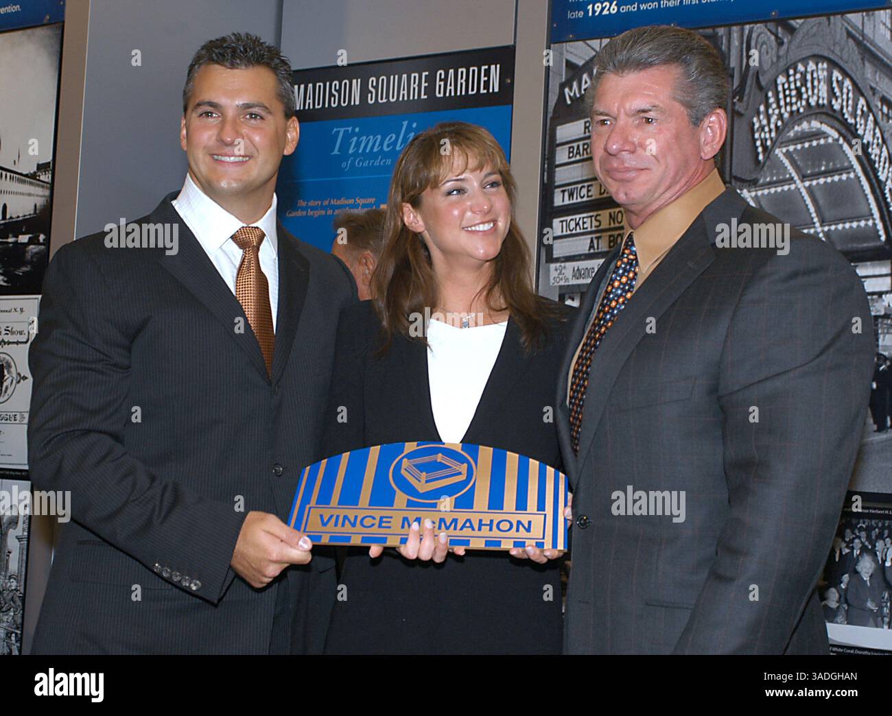 Stephanie mcmahon 2003 hi-res stock photography and images - Alamy