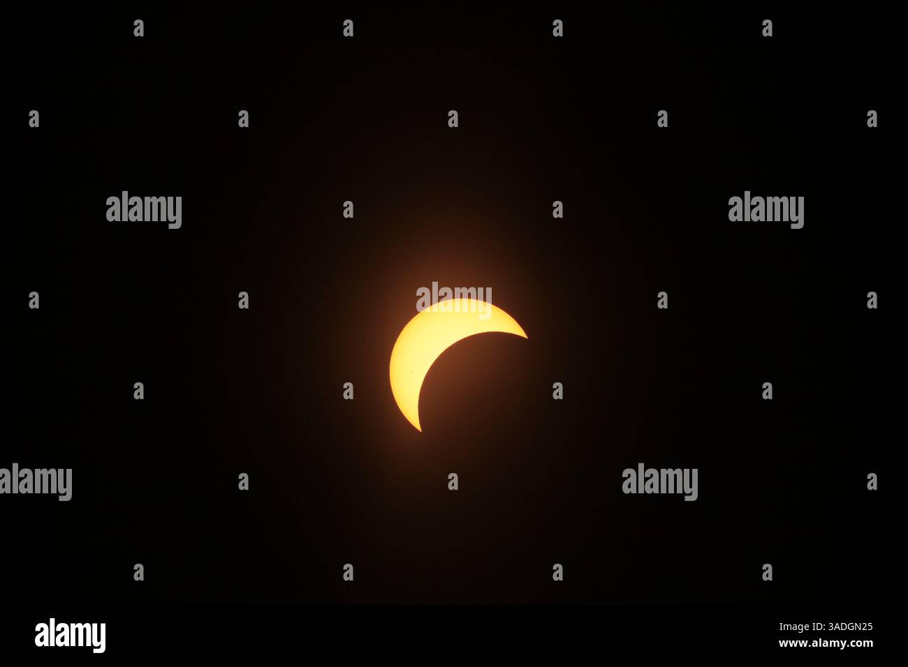 April 2024 eclipse hi-res stock photography and images - Alamy