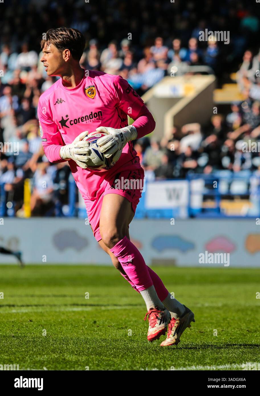 Sheffield, UK. 05th Apr, 2025. Ivor Pandur Hull City Goalkeeper in ...
