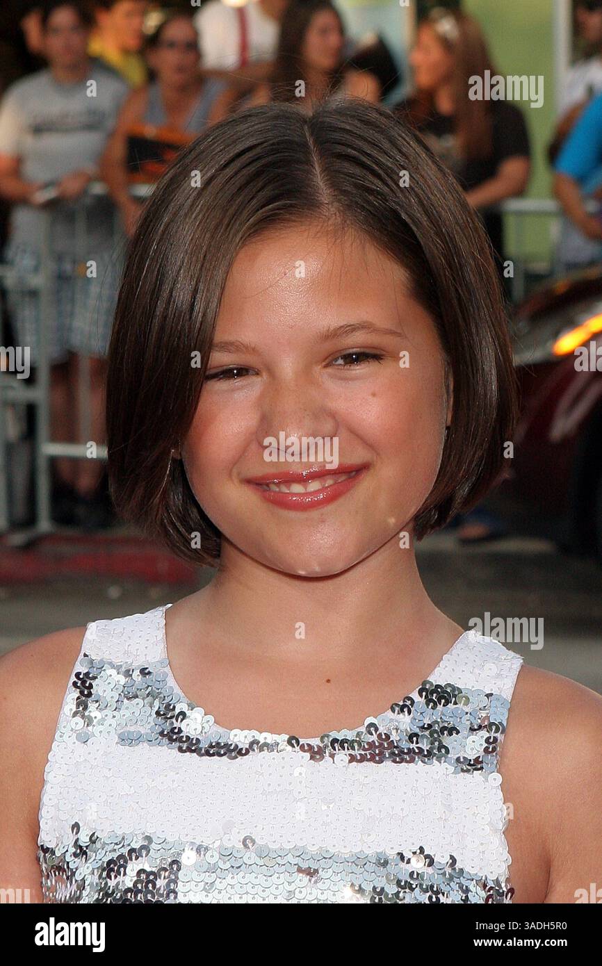 Jul 15, 2008 - Los Angeles, California, USA - Actress ELIZABETH YOZAMP ...