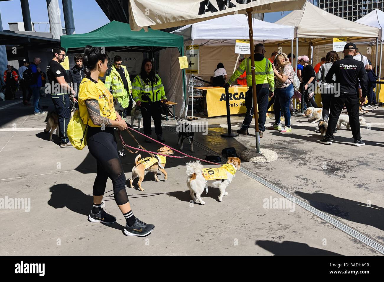 Milan, Italy. 06th Apr, 2025. Milan, The non-competitive race ...