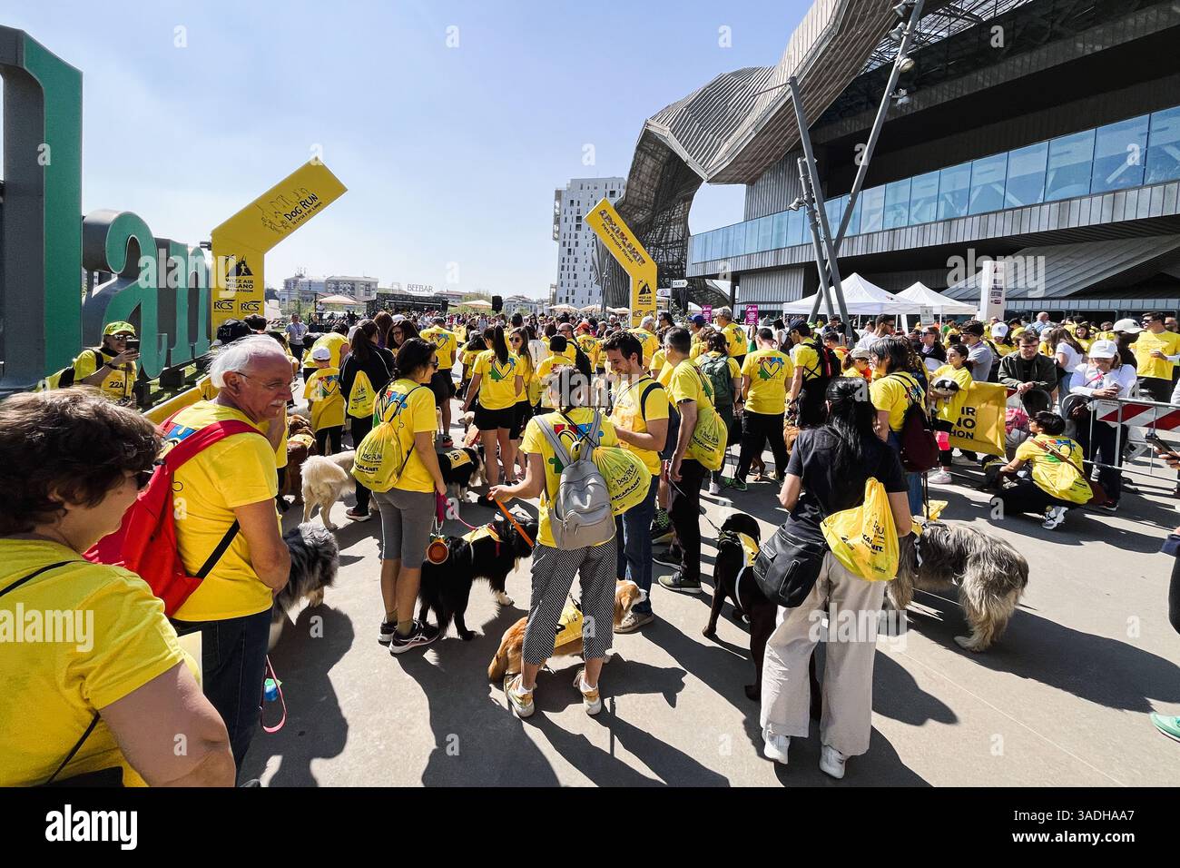 Milan, The non-competitive race Arcaplanet Dog Run 2025 dedicated to ...