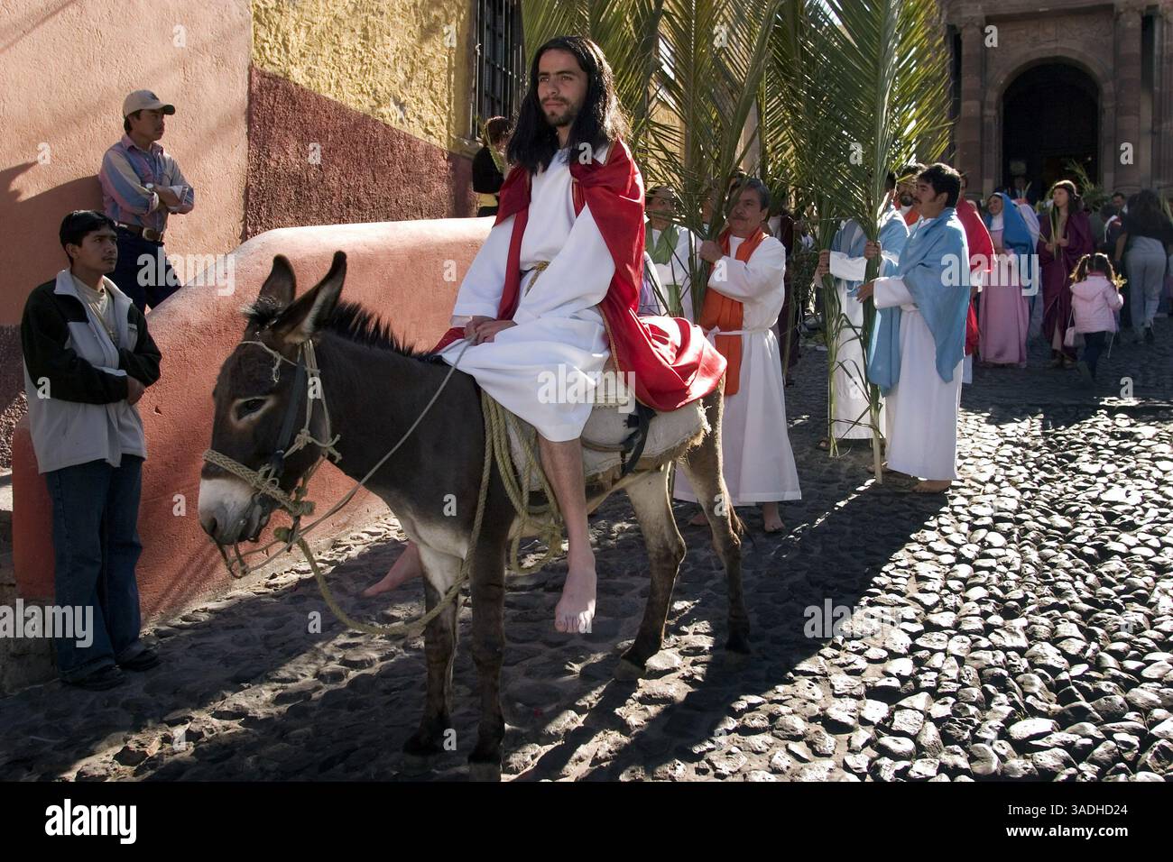 Apr 04, 2004; San Miguel de Allende, Guanajuato, MEXICO; Jesus and his ...