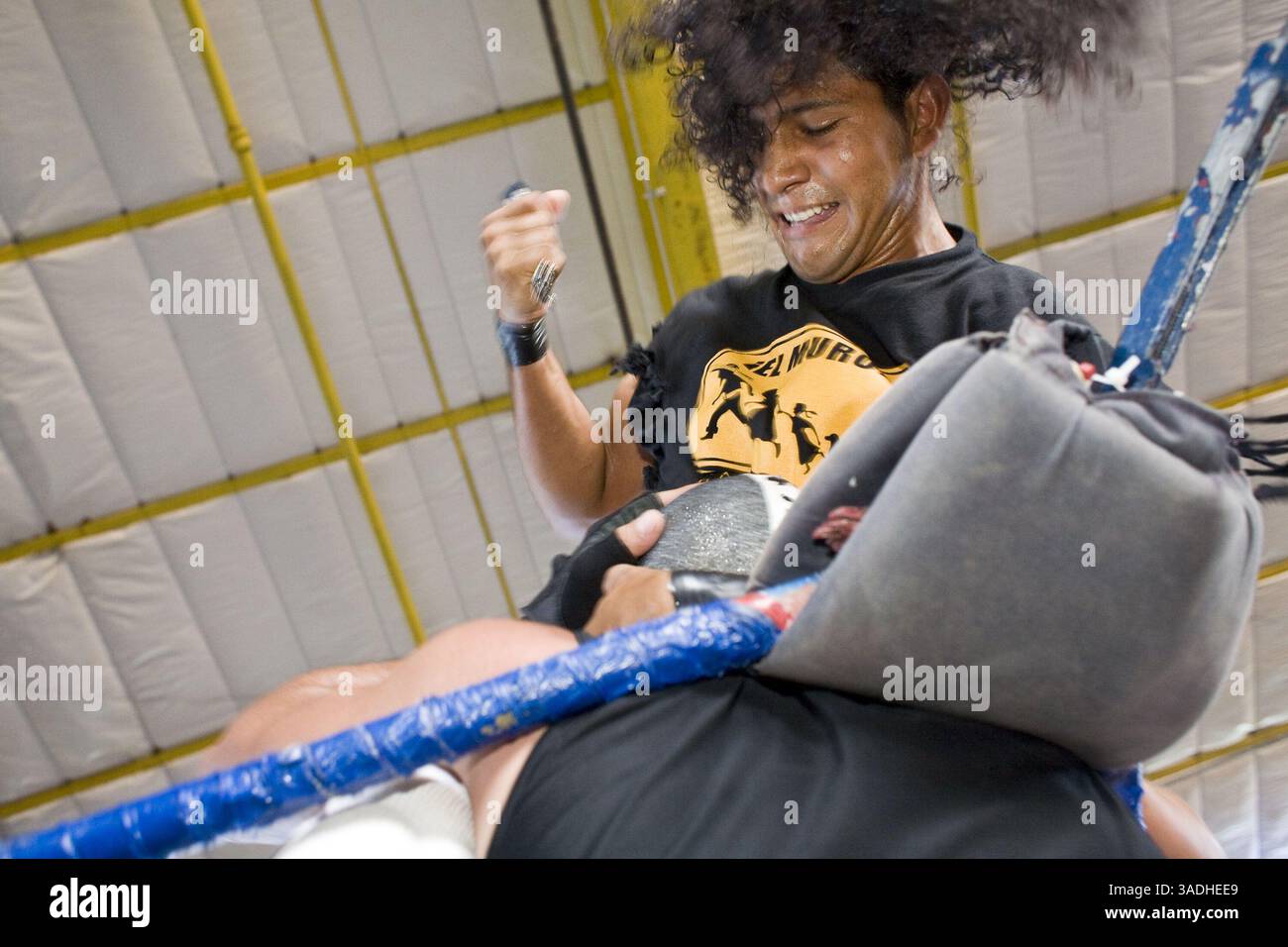 Luchador rudo hi-res stock photography and images - Alamy