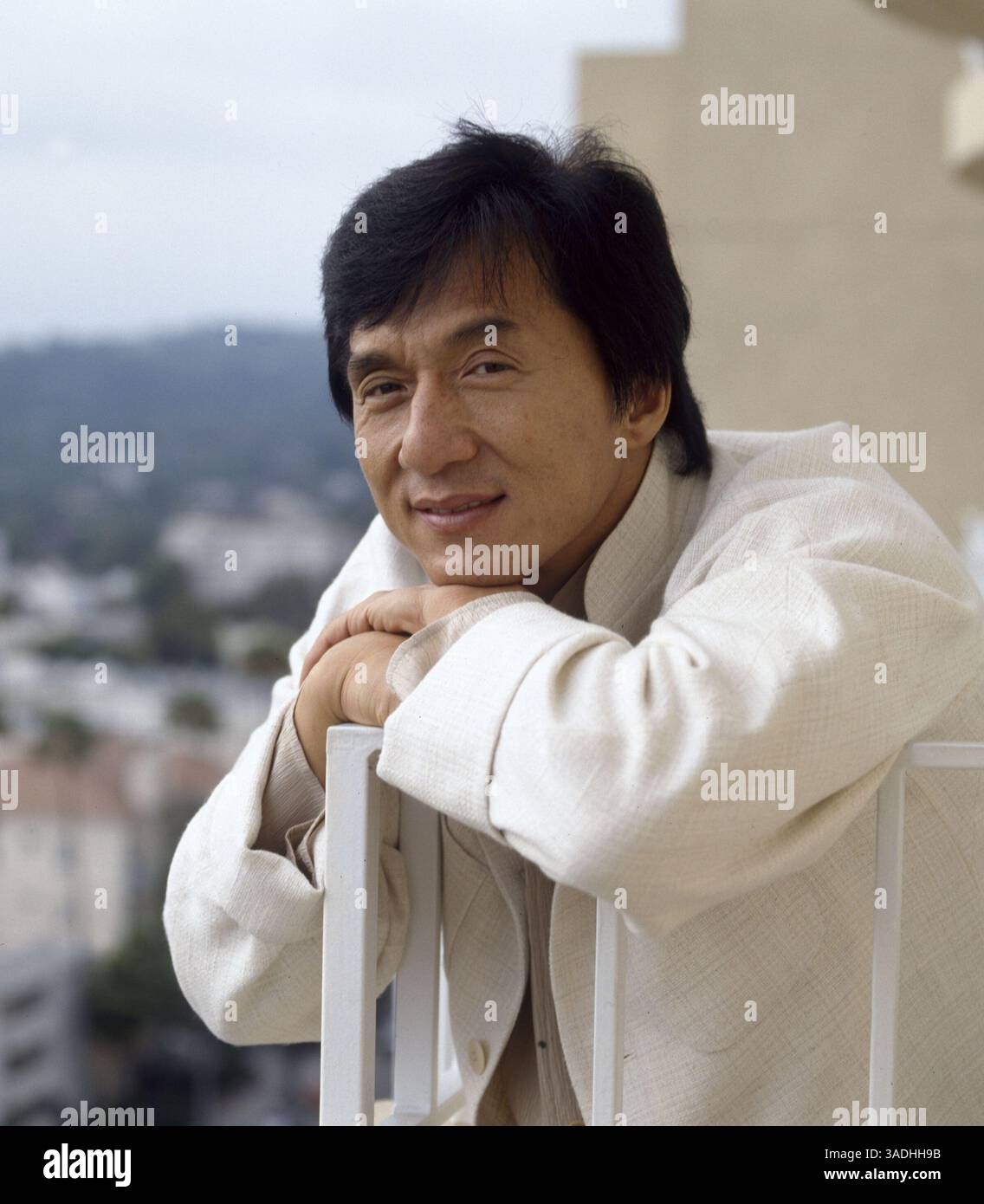 Aug 14, 2001; Los Angeles, CA, USA; International action hero actor ...