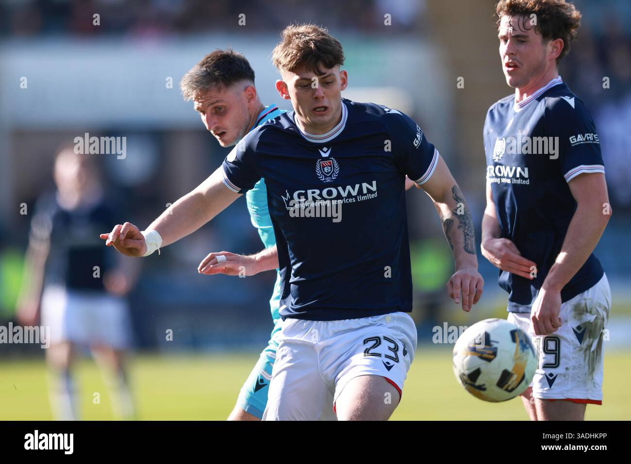 Dens Park, Dundee, UK. 5th Apr, 2025. Scottish Premiership Football ...