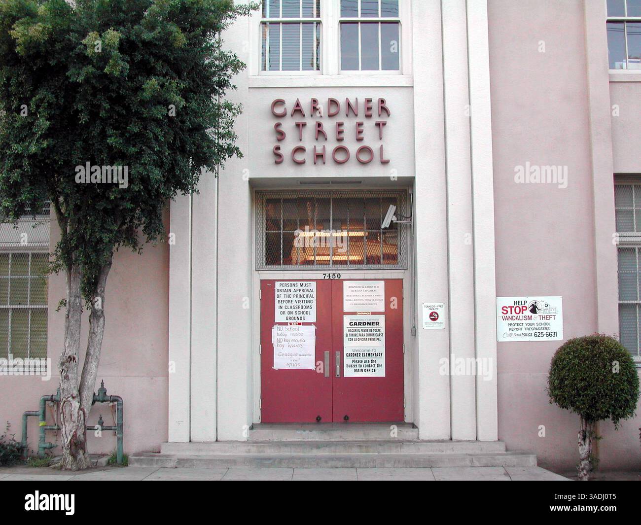 Nov 26, 2003; Hollywood, CA, USA; Michael Jackson, the 'King of Pop ...