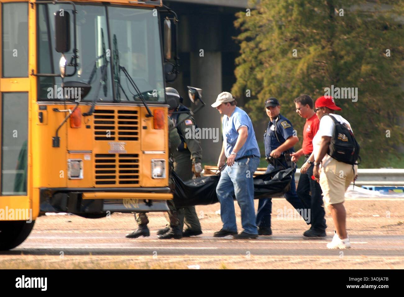 People dead in hurricane katrina hi-res stock photography and images ...