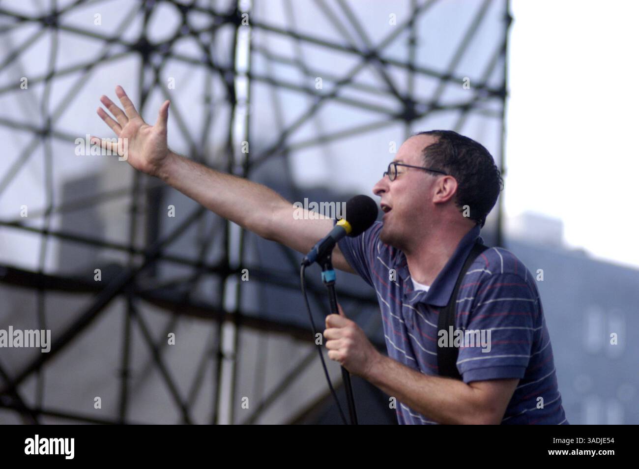 Jun 29, 2008 - New York, New York, USA - CRAIG FINN, the lead singer of ...