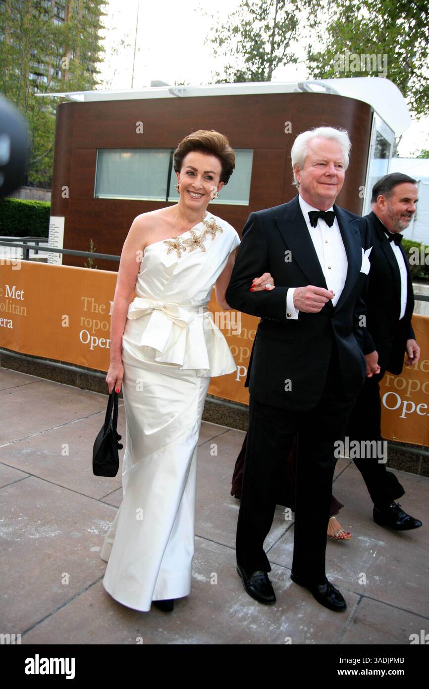 Metropolitan Opera Season opens with new production of ''Tosca ...