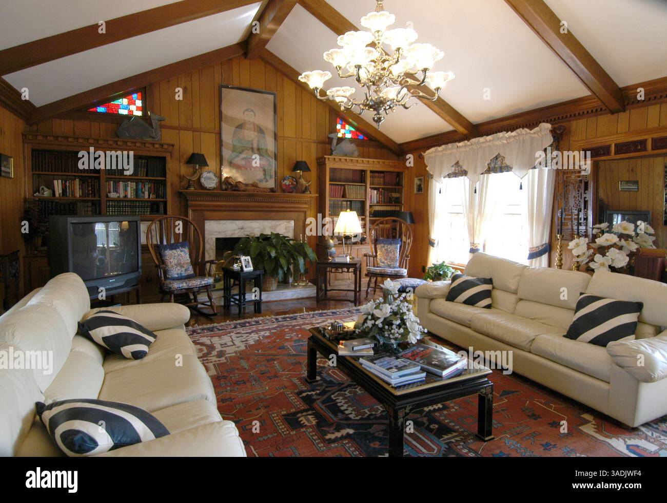 Apr 12, 2004; Logansville, GA, USA; BURT REYNOLDS and LONI ANDERSON ...