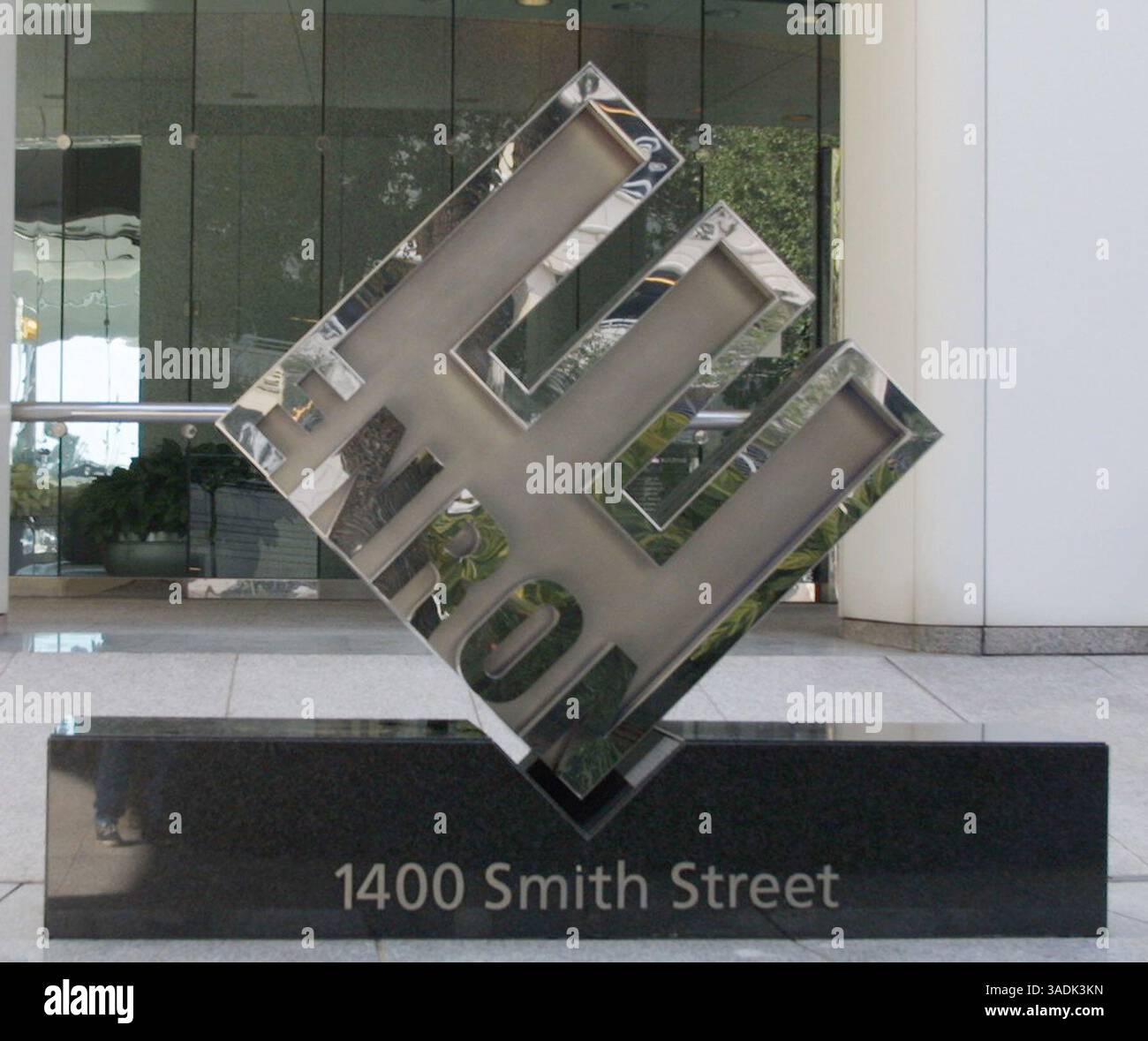 Enron logo hi-res stock photography and images - Alamy